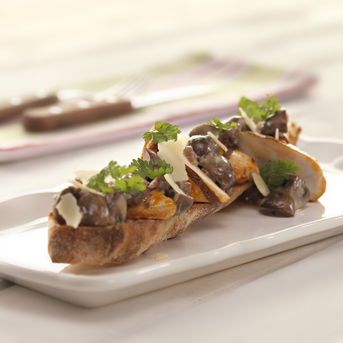 Grillet kylling på svampetoast